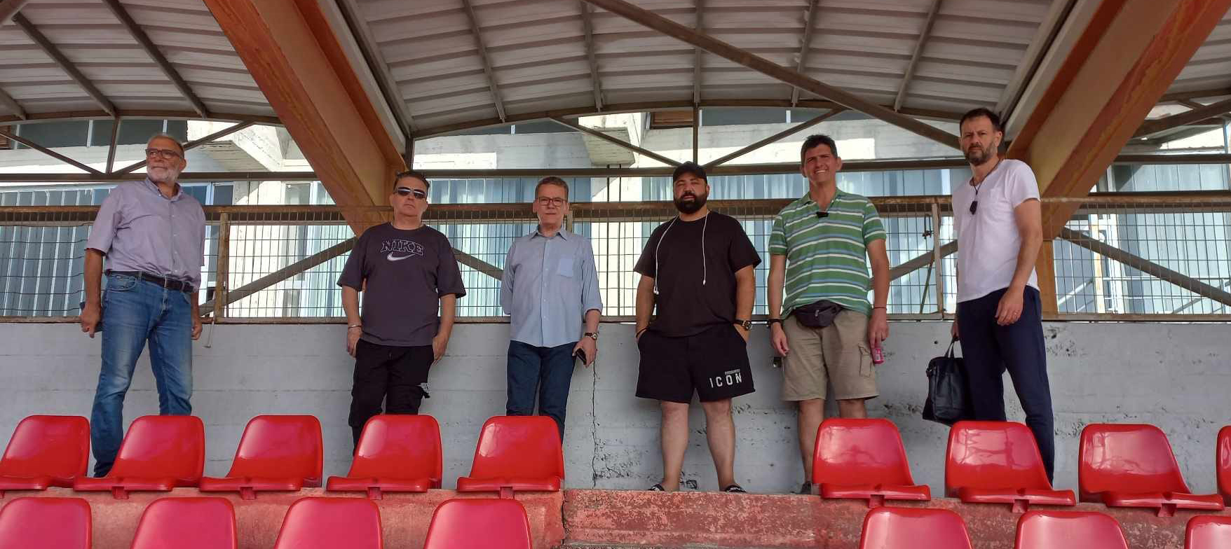 » Ξεκινούν οι εργασίες στο ΔΑΚ, ώστε το γήπεδο ποδοσφαίρου να διαθέτει ...